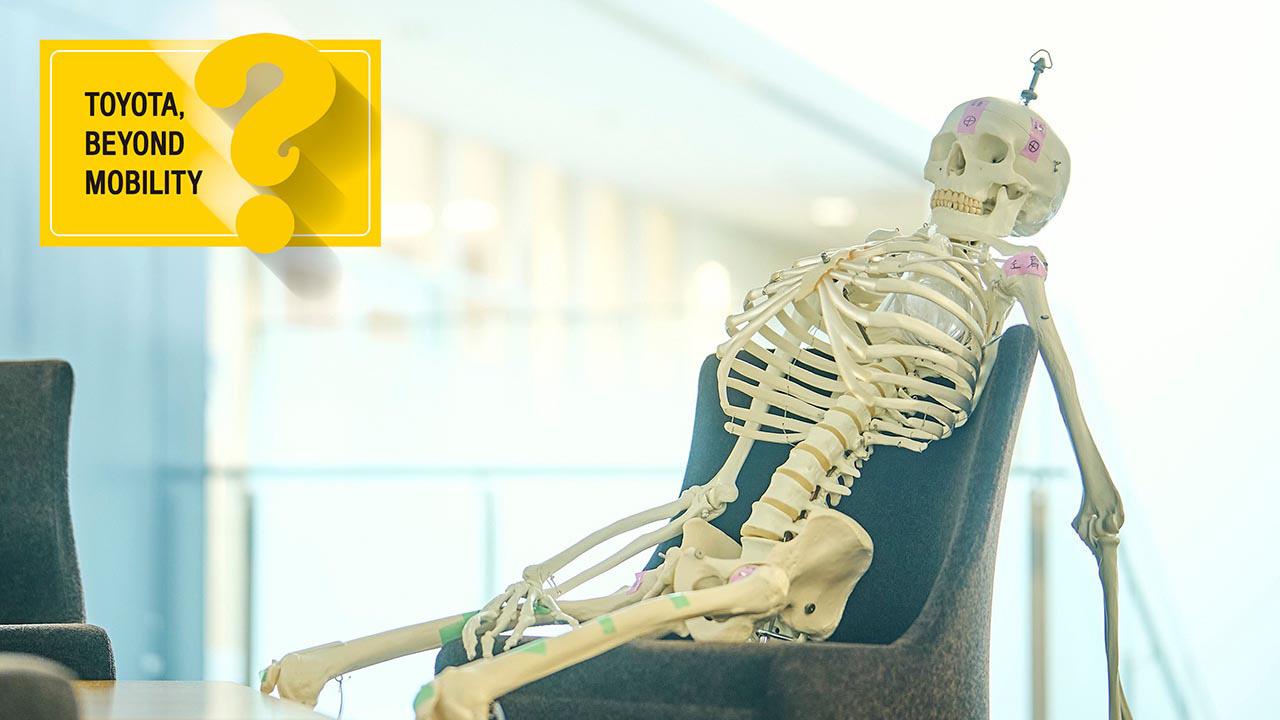 Innovative Swivel Chair Turns Sitting into Subconscious Exercise ...