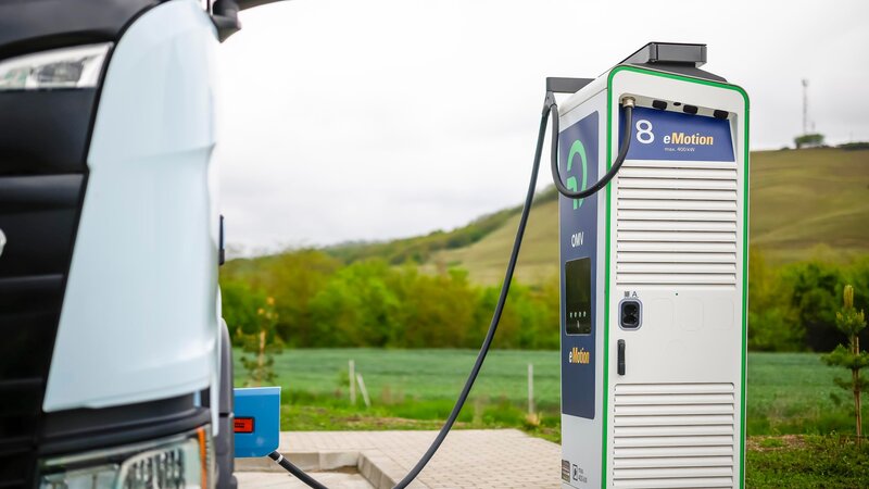 OMV Petrom Launches Romania’s Largest EV Charging Hub, Adds 400 kW High ...