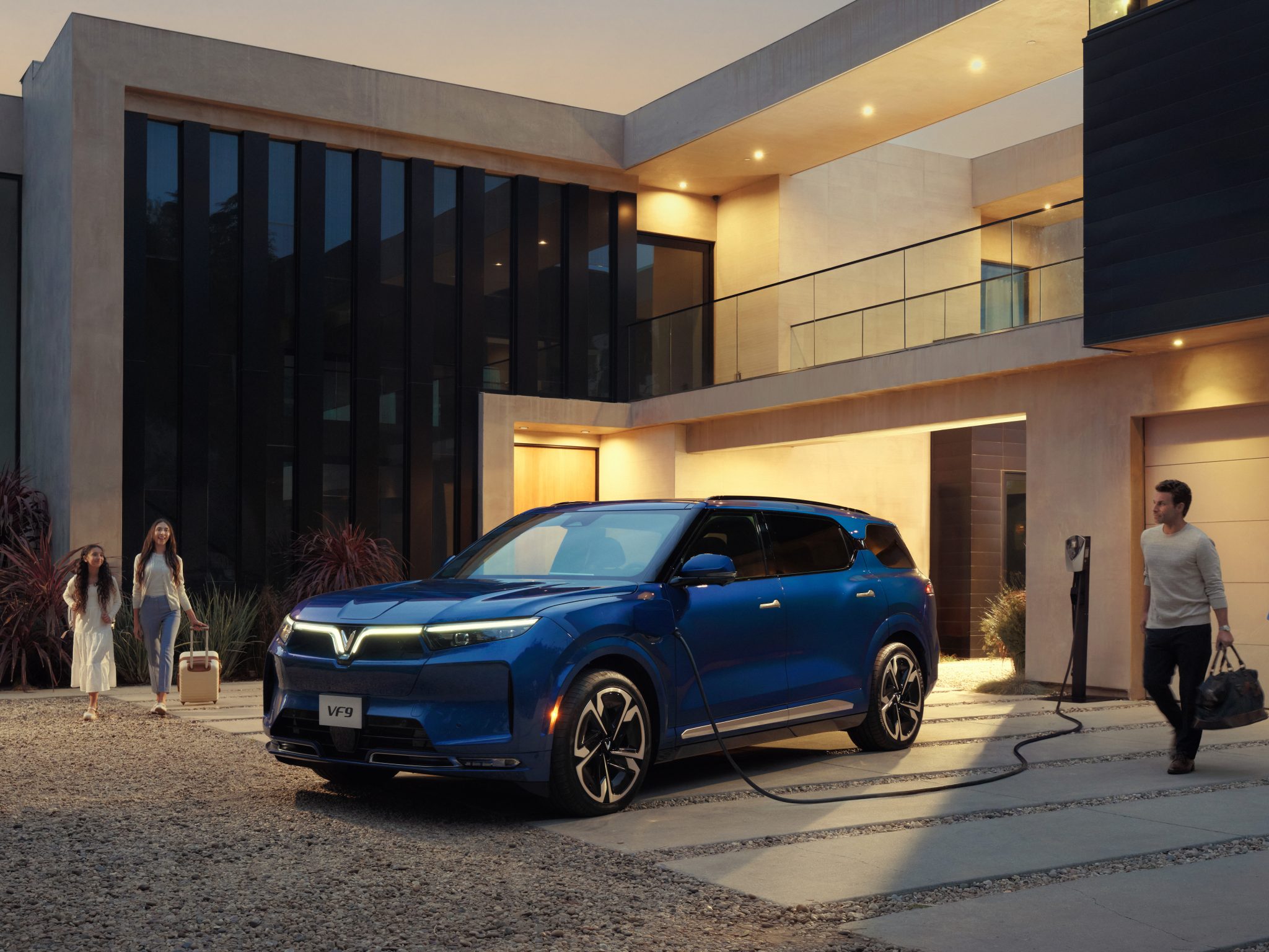 VinFast Opens First California Dealership, Accelerates U.S. Expansion ...